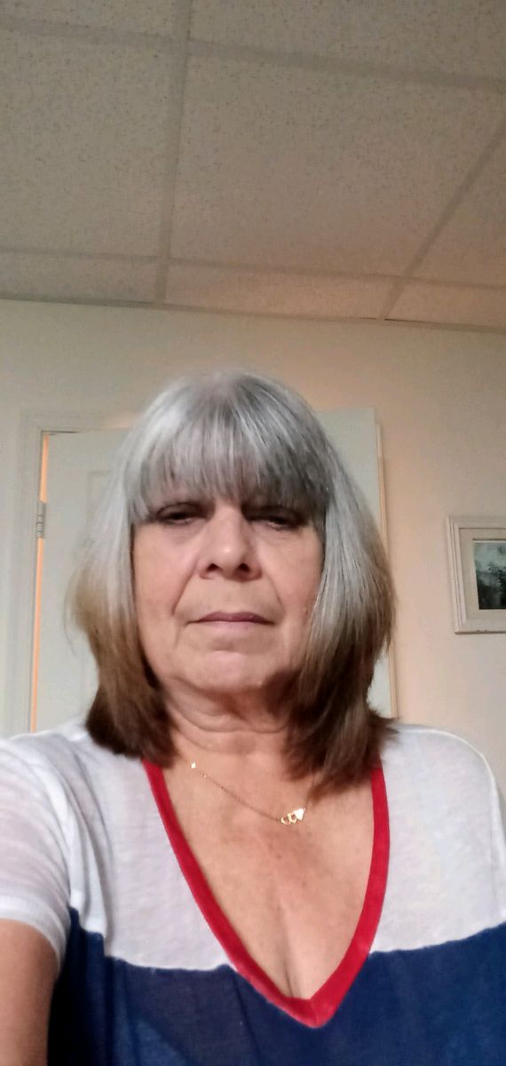 DNOWest Virginia Lady (14284925)